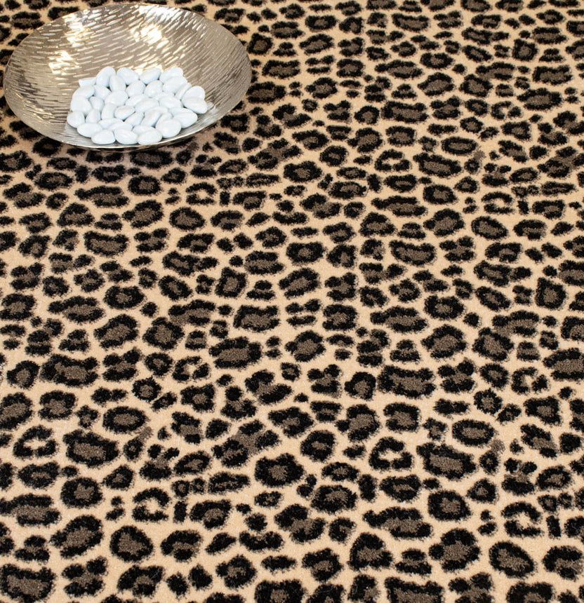 Amur Leopard JAG43 Tribes & Clans Wilton Carpet | Online Carpet ...