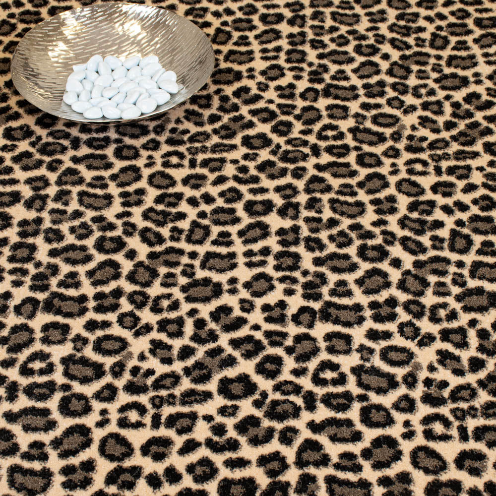 Amur Leopard JAG43 Tribes & Clans Wilton Carpet | Online Carpet ...