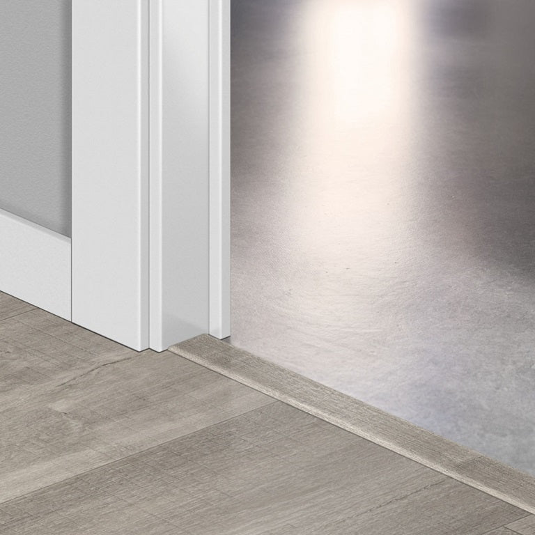 Canyon Oak Grey Sawcut Incizo Door Bar | Quick-Step | Online Carpets