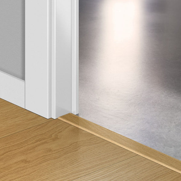 Natural Varnished Oak Incizo Door Bar | Quick-Step | Online Carpets