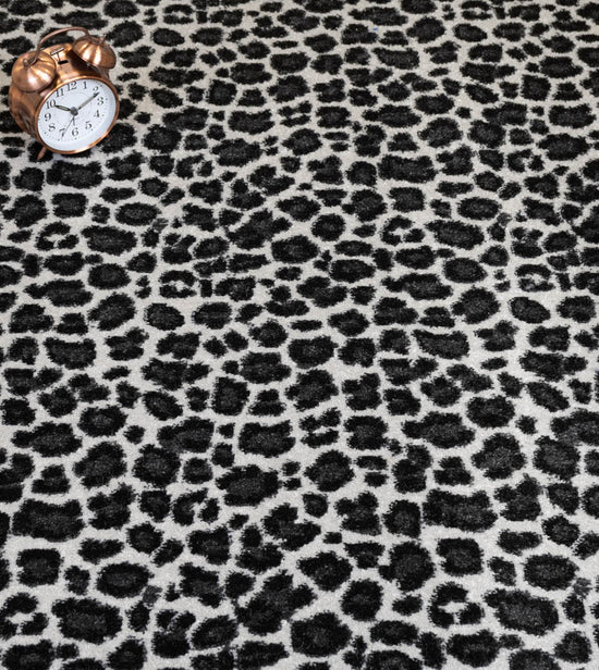 Javan Leopard JAG44 Tribes & Clans Wilton Carpet | Online Carpets